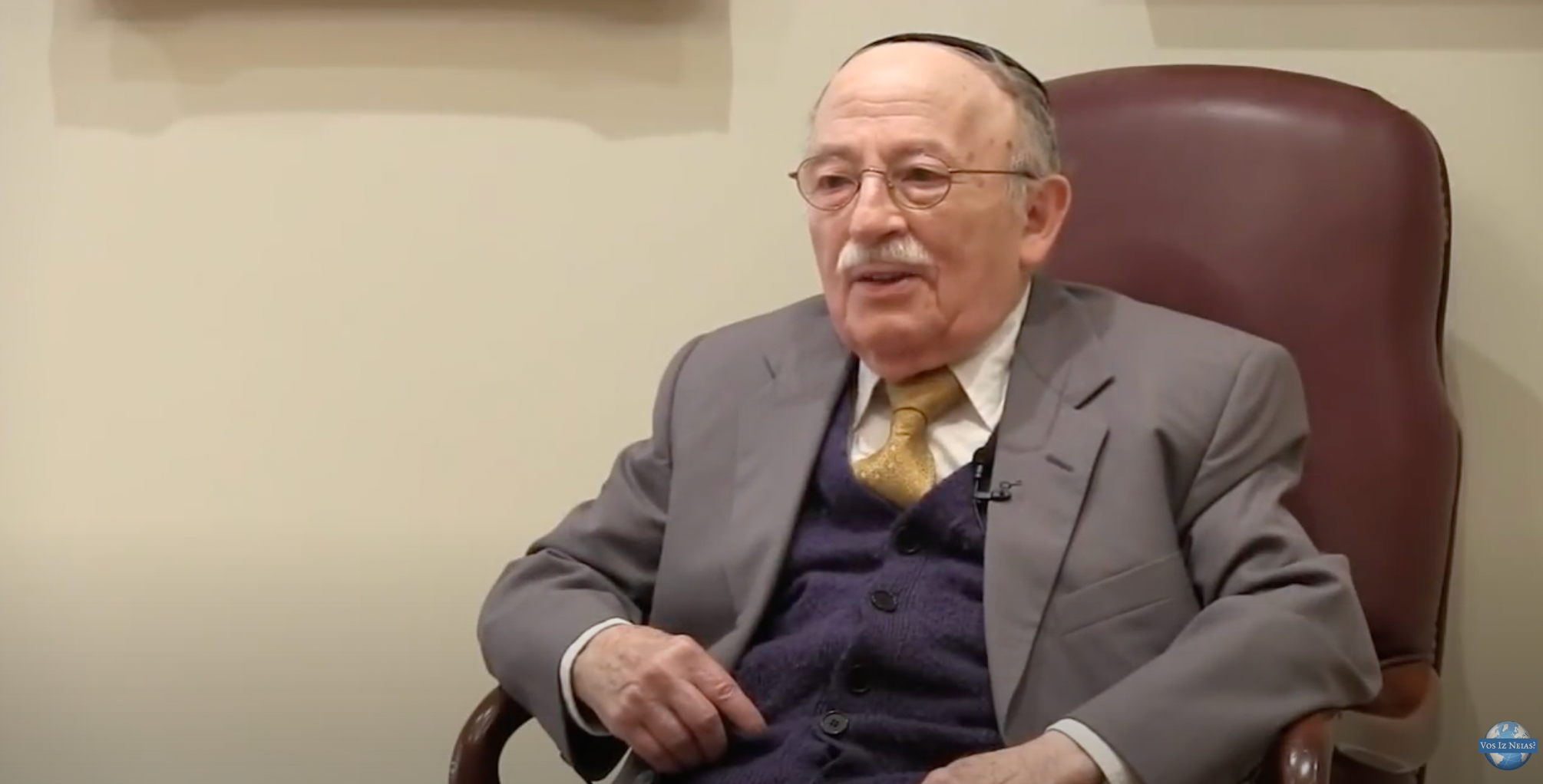 A Video - Itshak Holtz at the Betzalel Gallery – The Betzalel Gallery